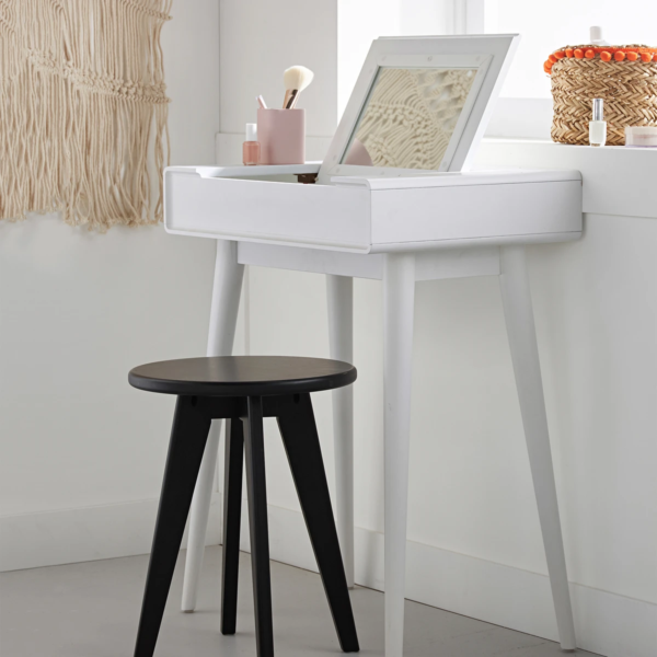 Dressing table height - size standards, design features, how to choose ...